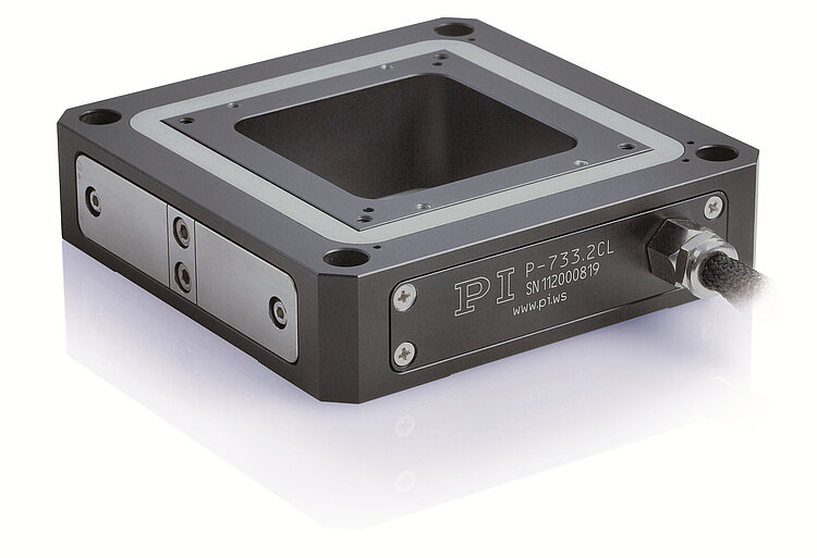 P-733.3 XYZ压电陶瓷纳米定位器